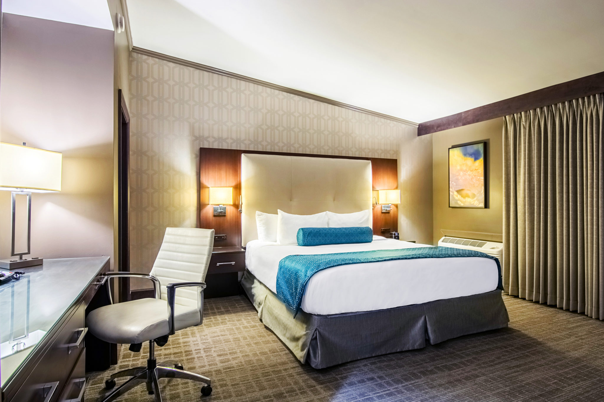 The Sweetest Suites in Springfield | Oasis Hotel & Convention Center