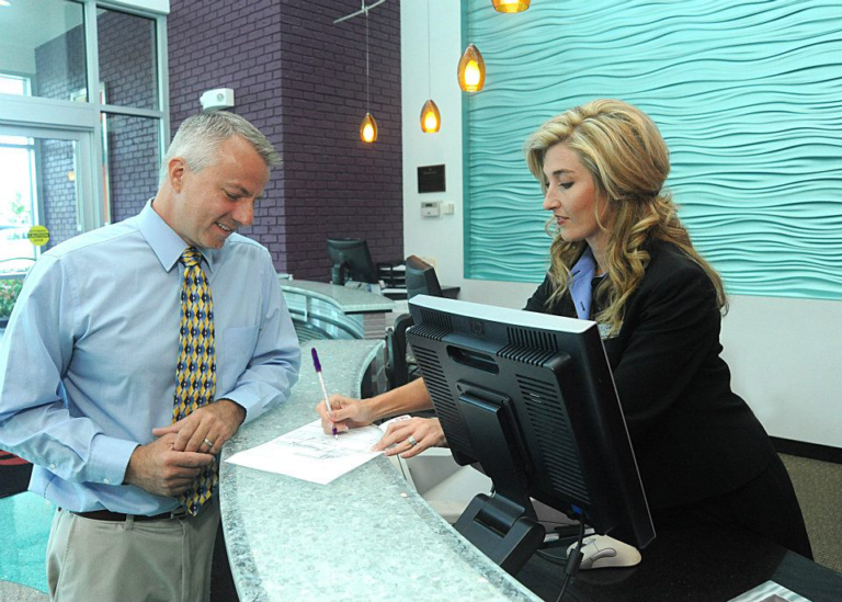 Five Basic Services You Should Expect From Your Hotel | Oasis Hotel ...